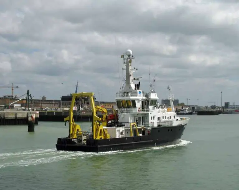 Tugboats – Types, Application, Design, and Operations - Workshop Insider