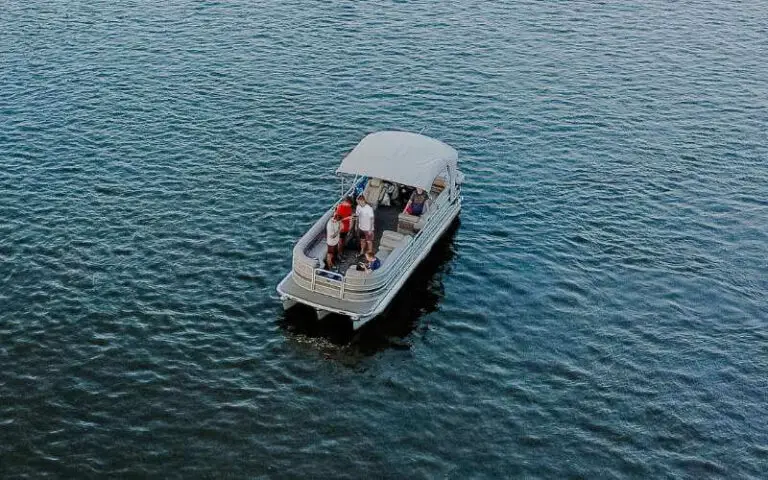 What is a Pontoon Boat? Types of Pontoon Boats