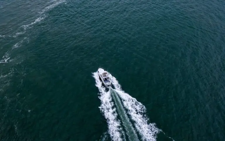 How to Start a Boat: Outboard and Inboard Motors
