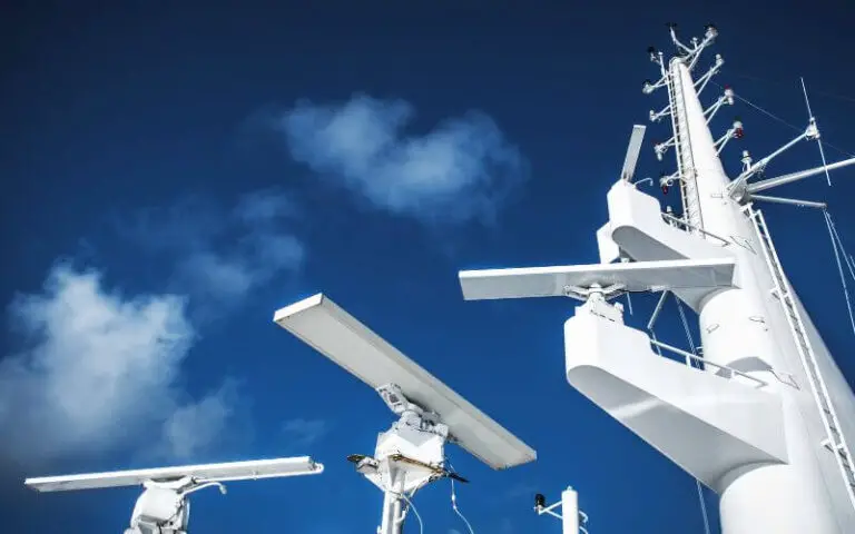 Marine and Boat Navigation Lights: Uses and Types - Workshop Insider