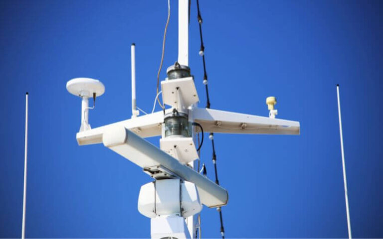 Marine and Boat Navigation Lights: Uses and Types - Workshop Insider